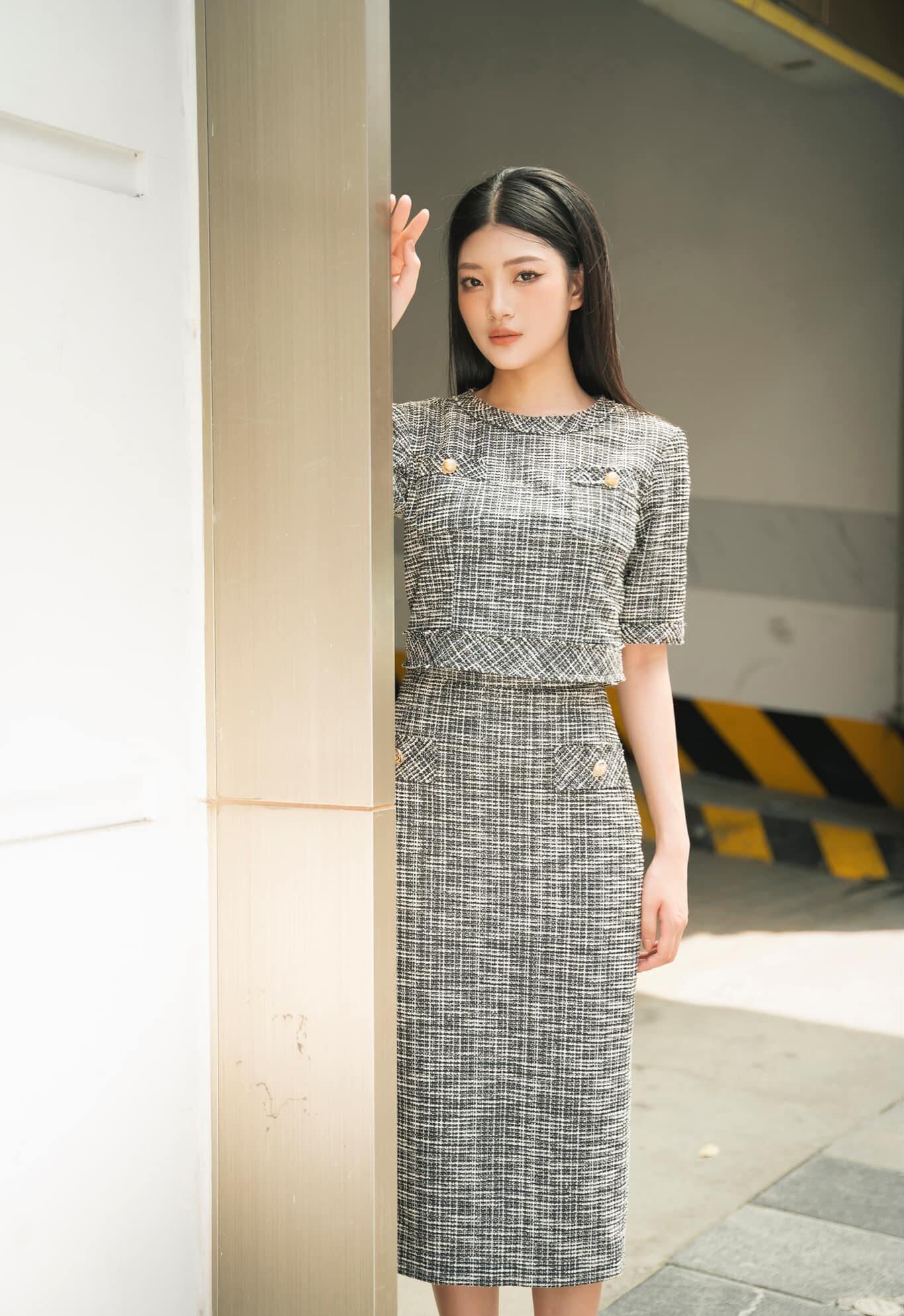 Khánh Linh - Flore Model